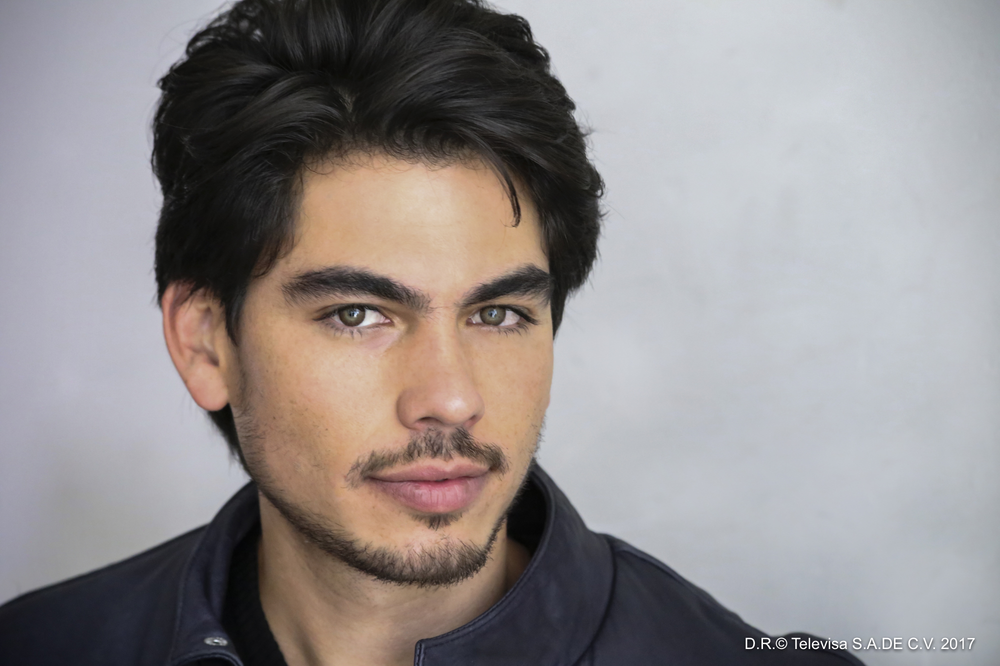 Joshua Gutiérrez es 'Jorge D'alessio' - Univision