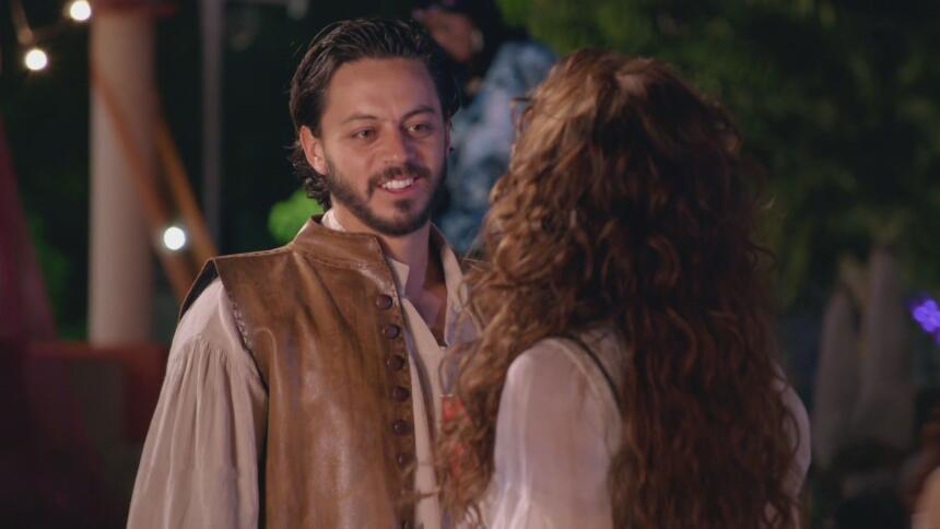 Alfredo Gatica te robó suspiros en 'Tres Veces Ana' - Univision